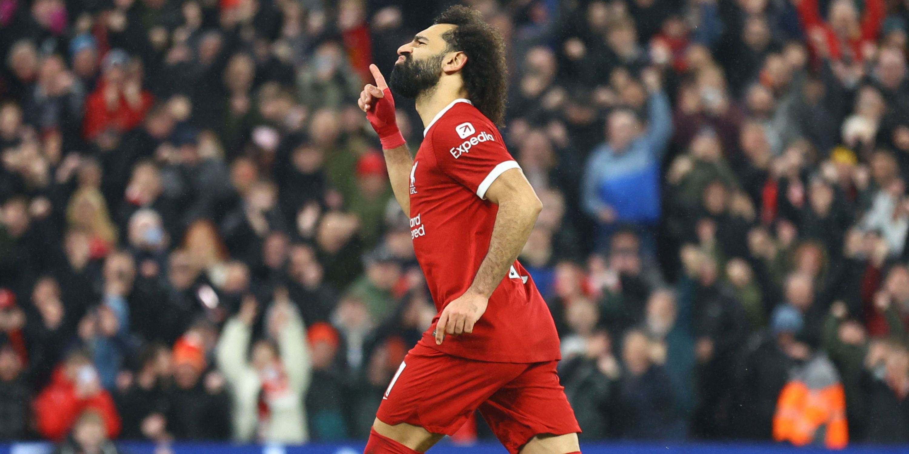 Why Mo Salah changed his boots during Liverpool 4-2 Newcastle United