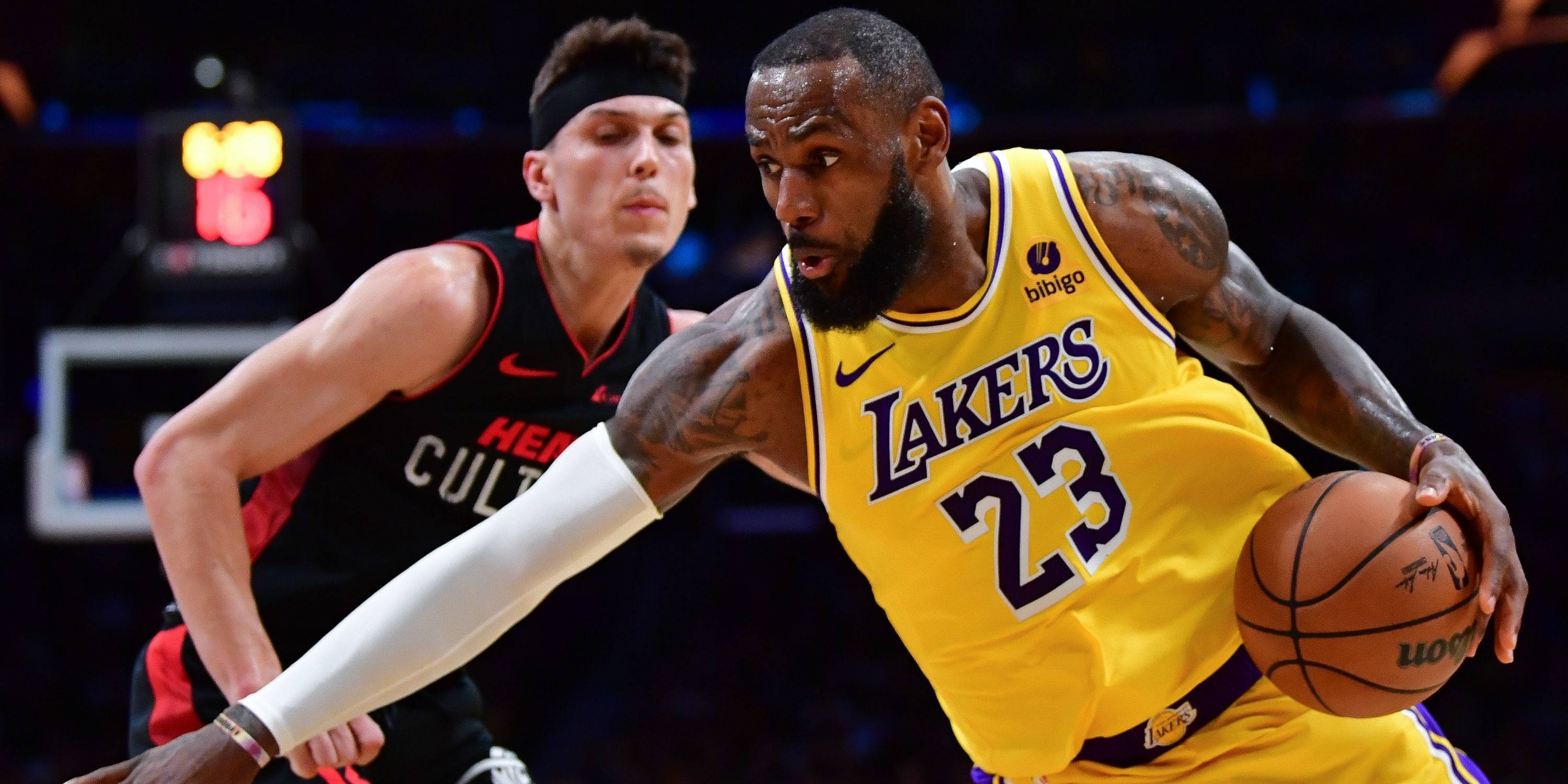 Darvin Ham experiencing 'deepening disconnect' with Lakers