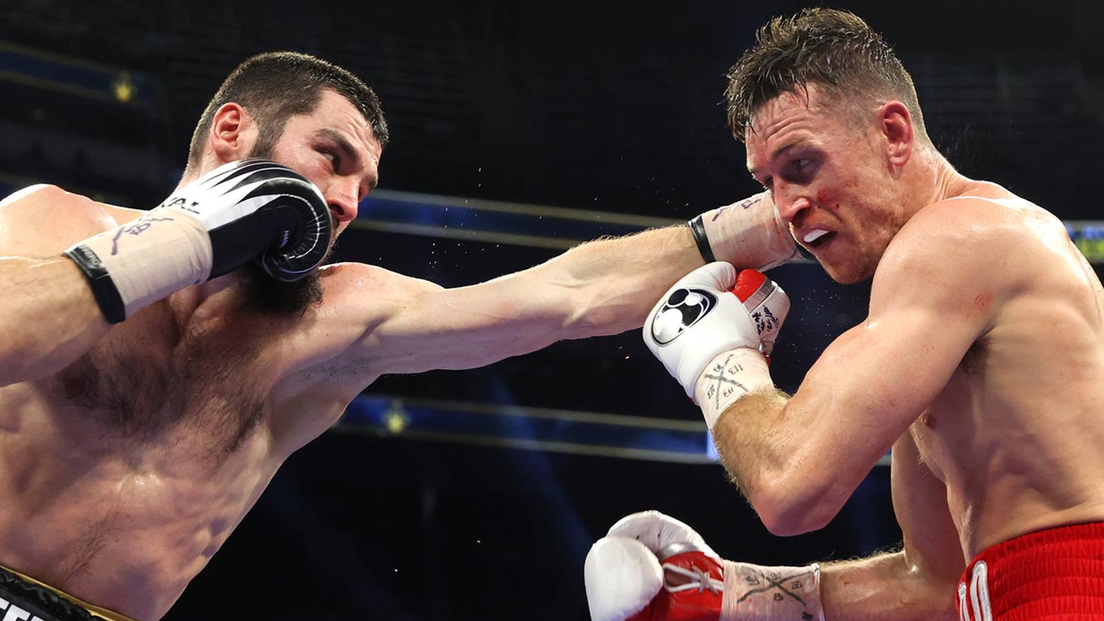 Artur Beterbiev vs Callum Smith full punch statistics