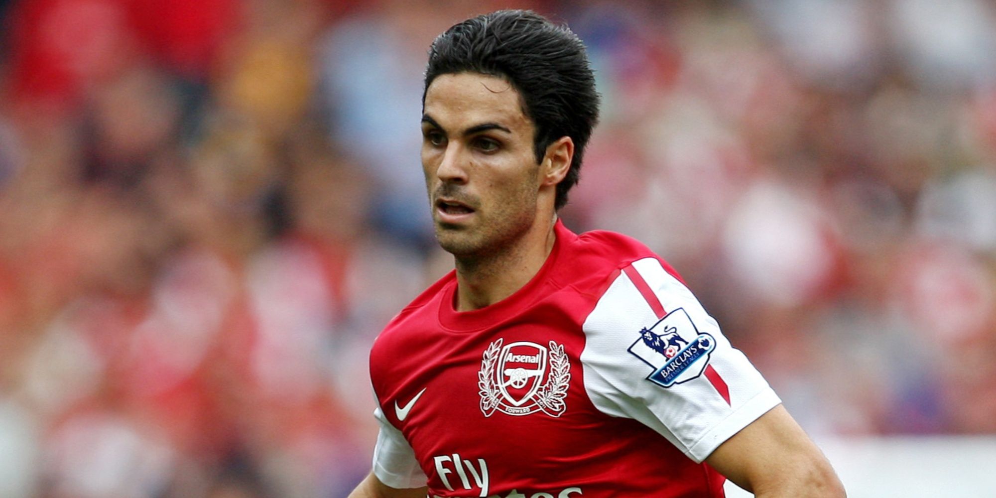 25 Greatest Midfielders in Premier League History [Ranked]