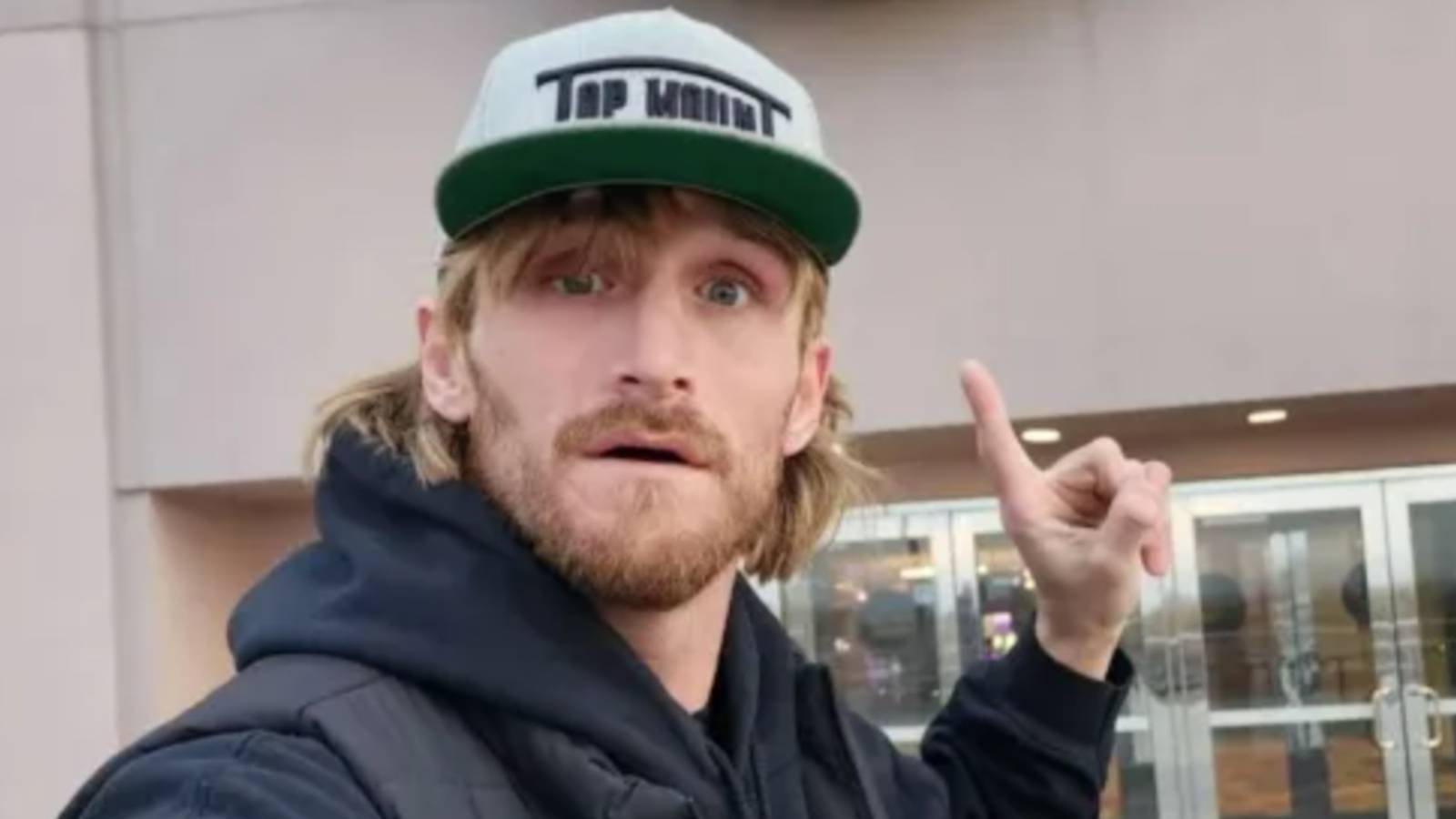 Logan Paul lookalike gets knocked out in the very first round