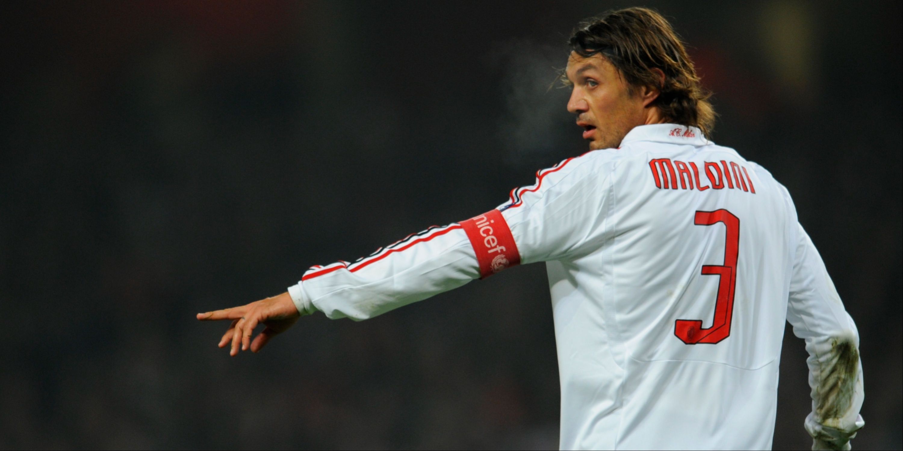 10 Greatest European Defenders in Football History Ranked