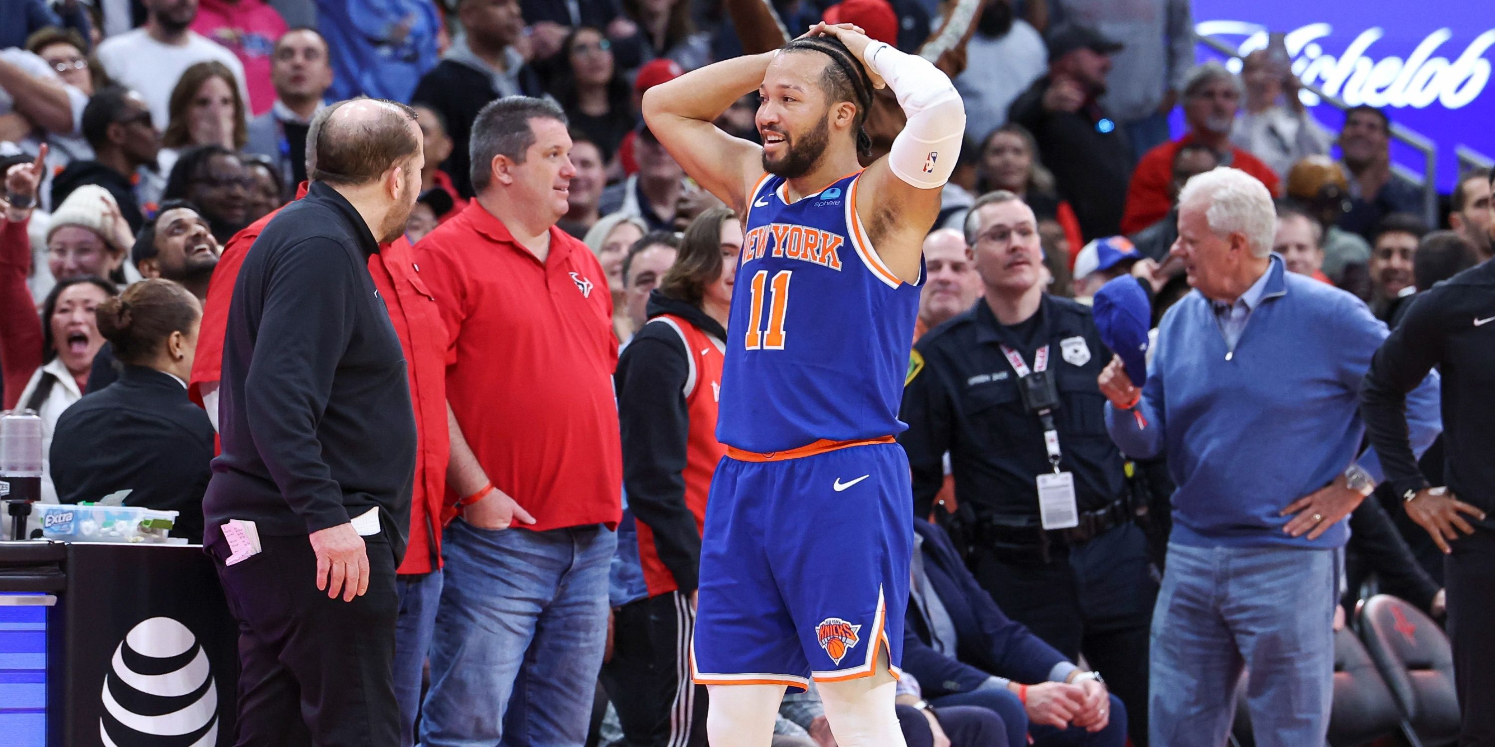 Rockets defeat Knicks on controversial foul call