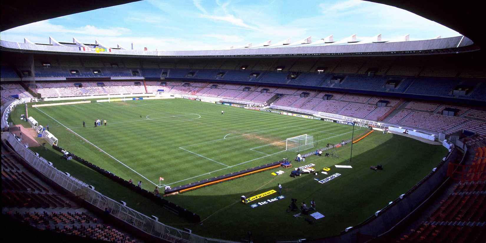 AI Names and Ranks 15 Best Football Stadiums in Europe - Liverpool's ...