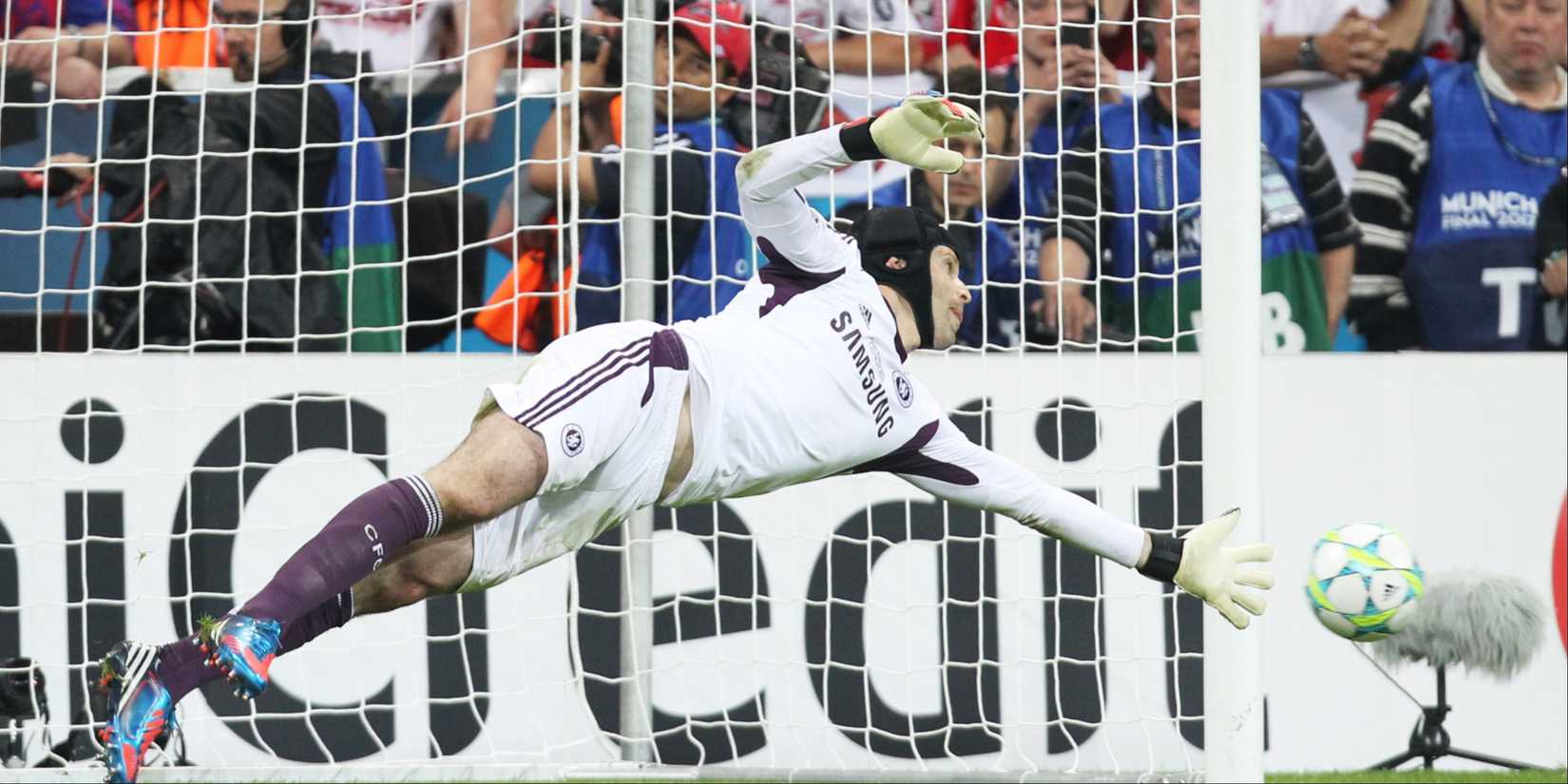 10 Greatest Saves in Premier League History (Ranked)