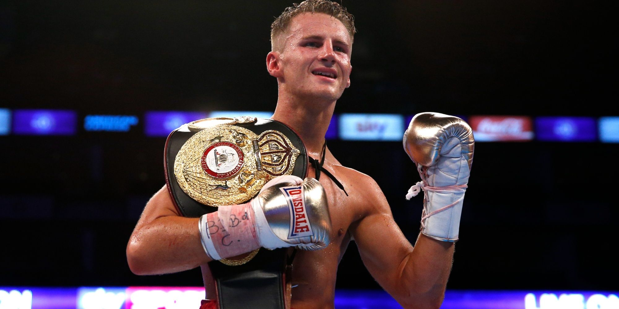 10 footballers who tried boxing