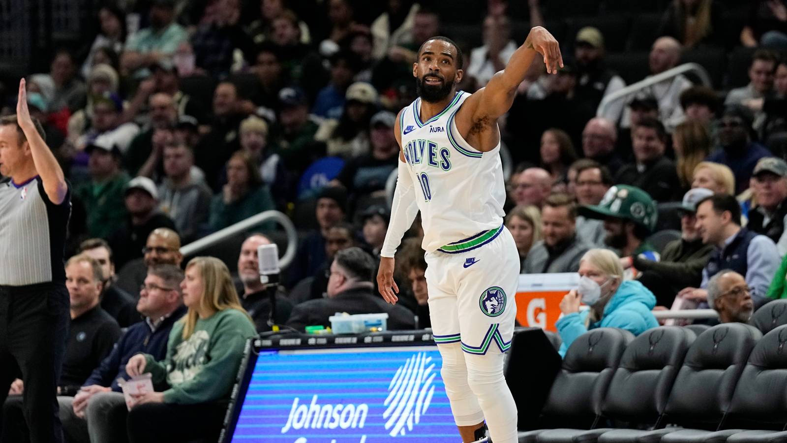 Timberwolves solidify vision by extending Conley