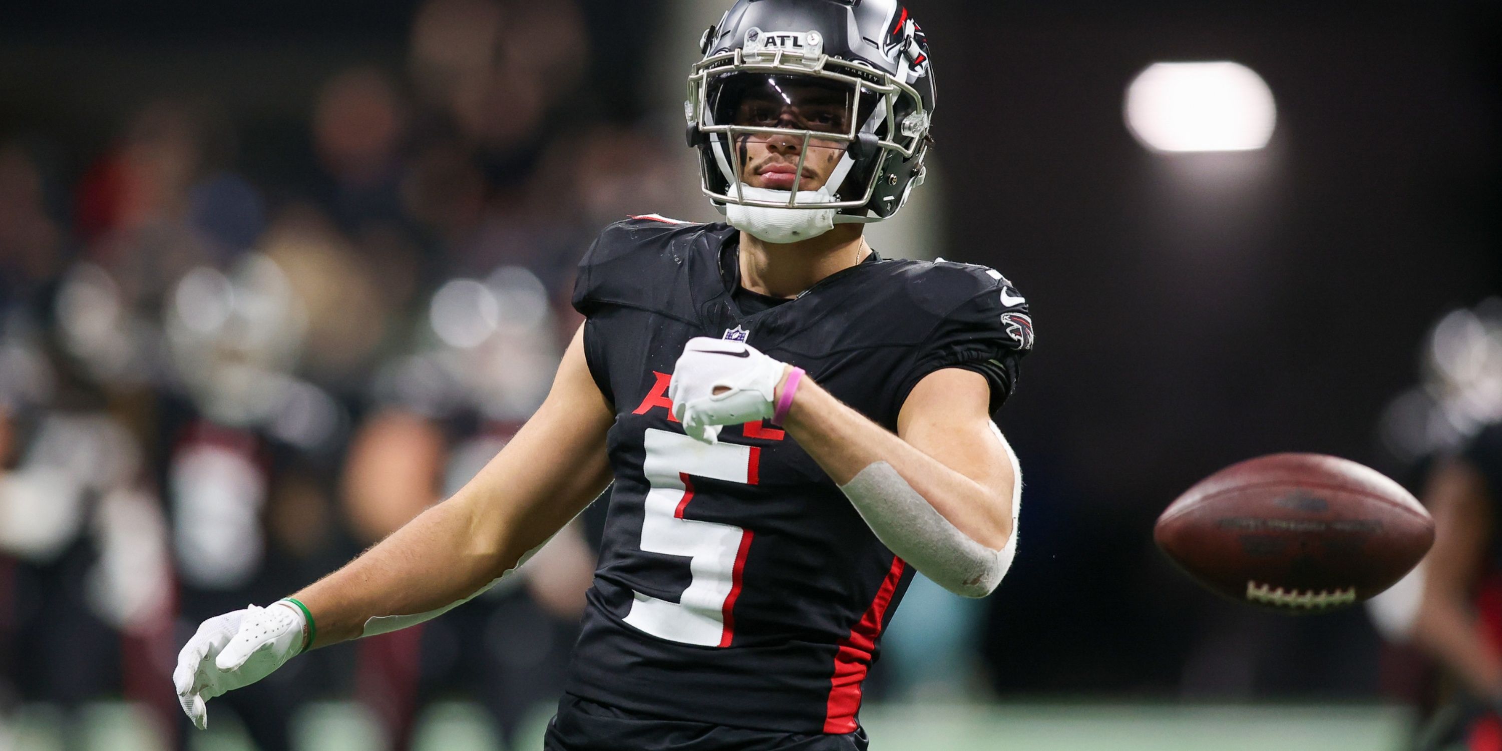 Falcons Drake London Taking Opportunity to Learn From Kirk Cousins