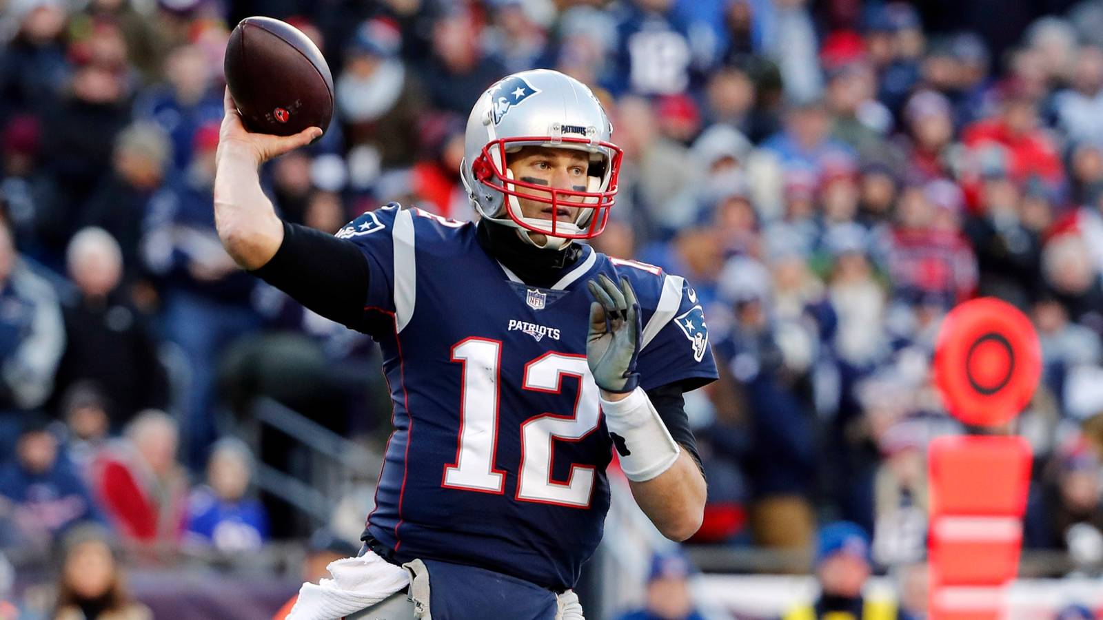 The 10 Quarterbacks With the Most Touchdown Passes in NFL History