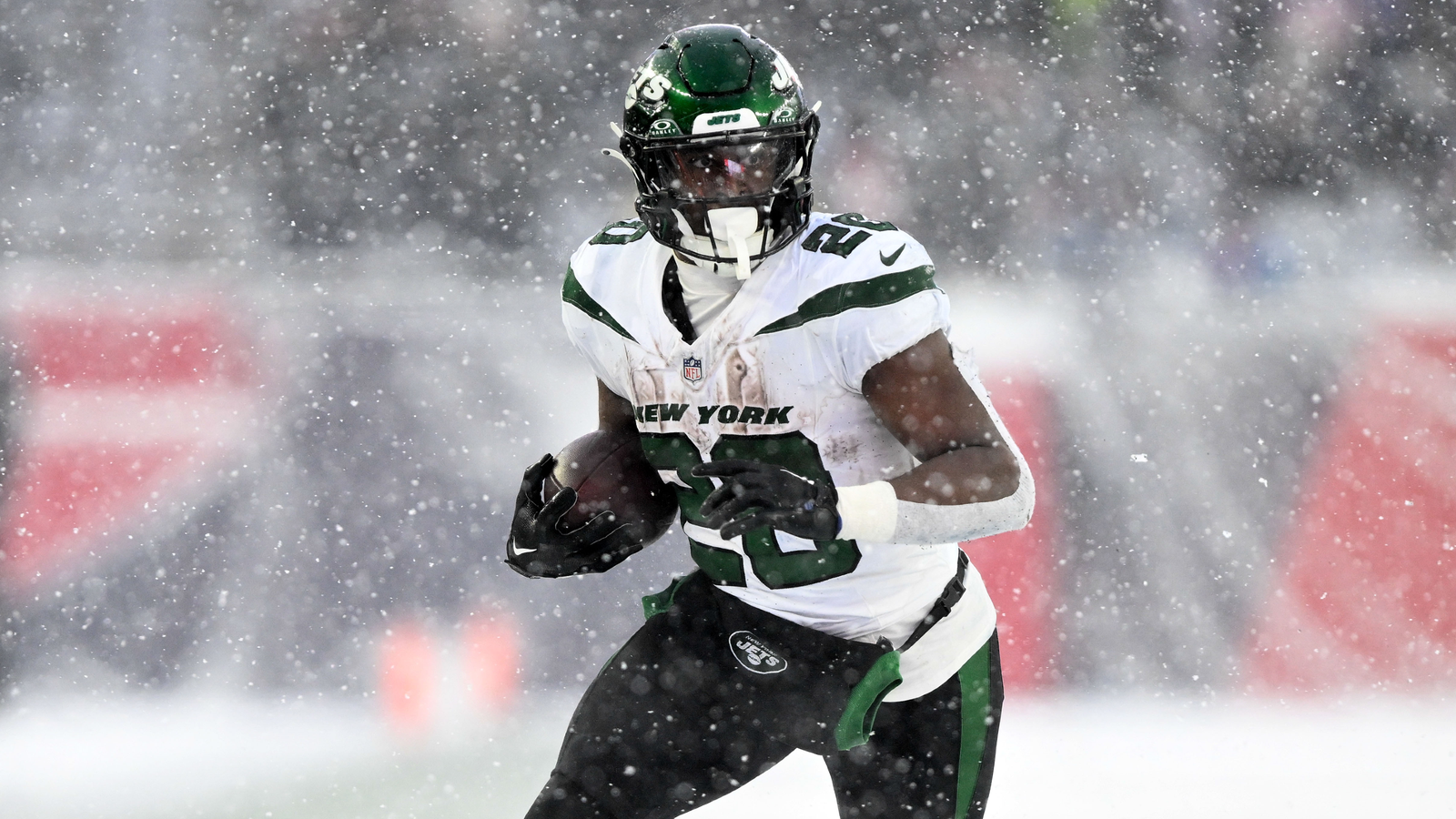 Jets RB Breece Hall Reveals He Feels Fully Recovered From an ACL Injury