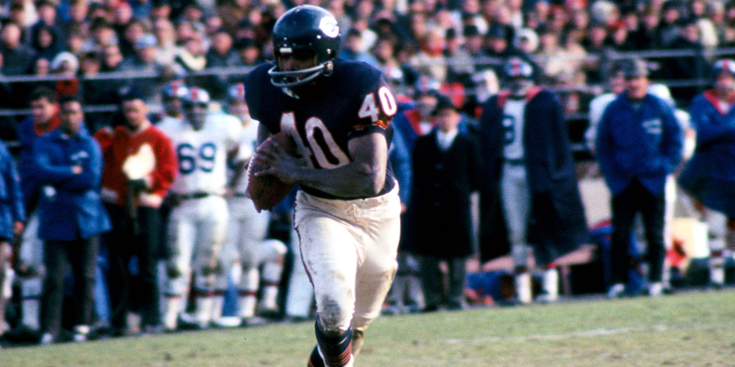 10 Great NFL Players Who Retired Early