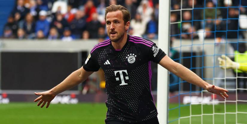 Harry Kane Suffers Bayern Munich Injury After Colliding With Post