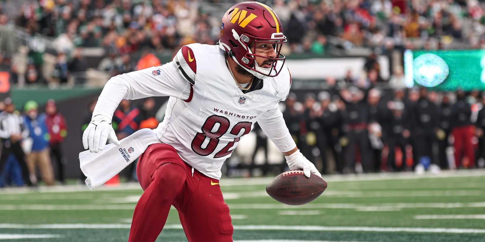 49ers Signing Former Commanders Veteran Tight End Logan Thomas
