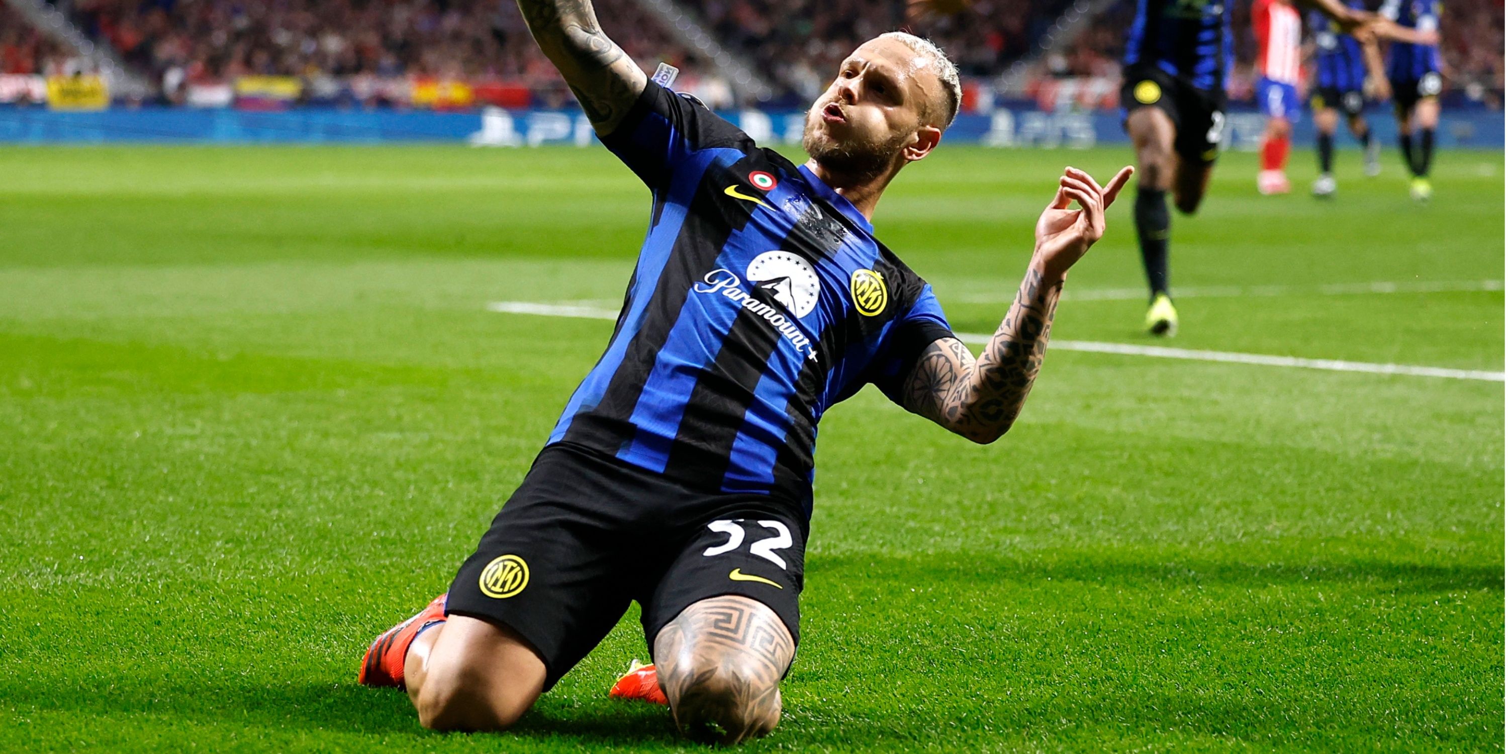 Man Utd Make Move to Sign 'One of the Best Wing-Backs in the World'