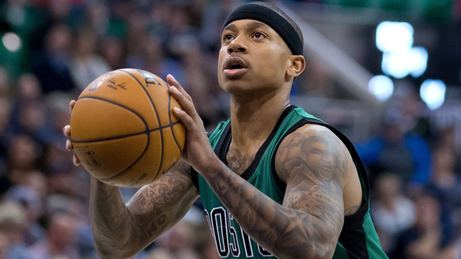 Phoenix Suns Sign Isaiah Thomas in Time for Playoffs
