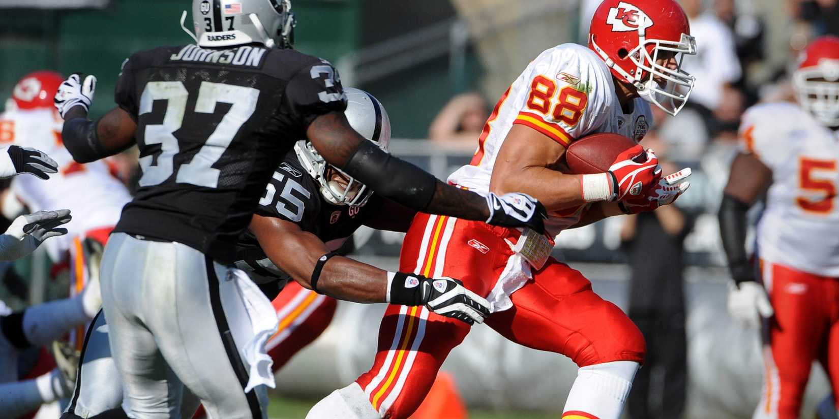 Ranking the Top 10 Tight Ends in NFL History
