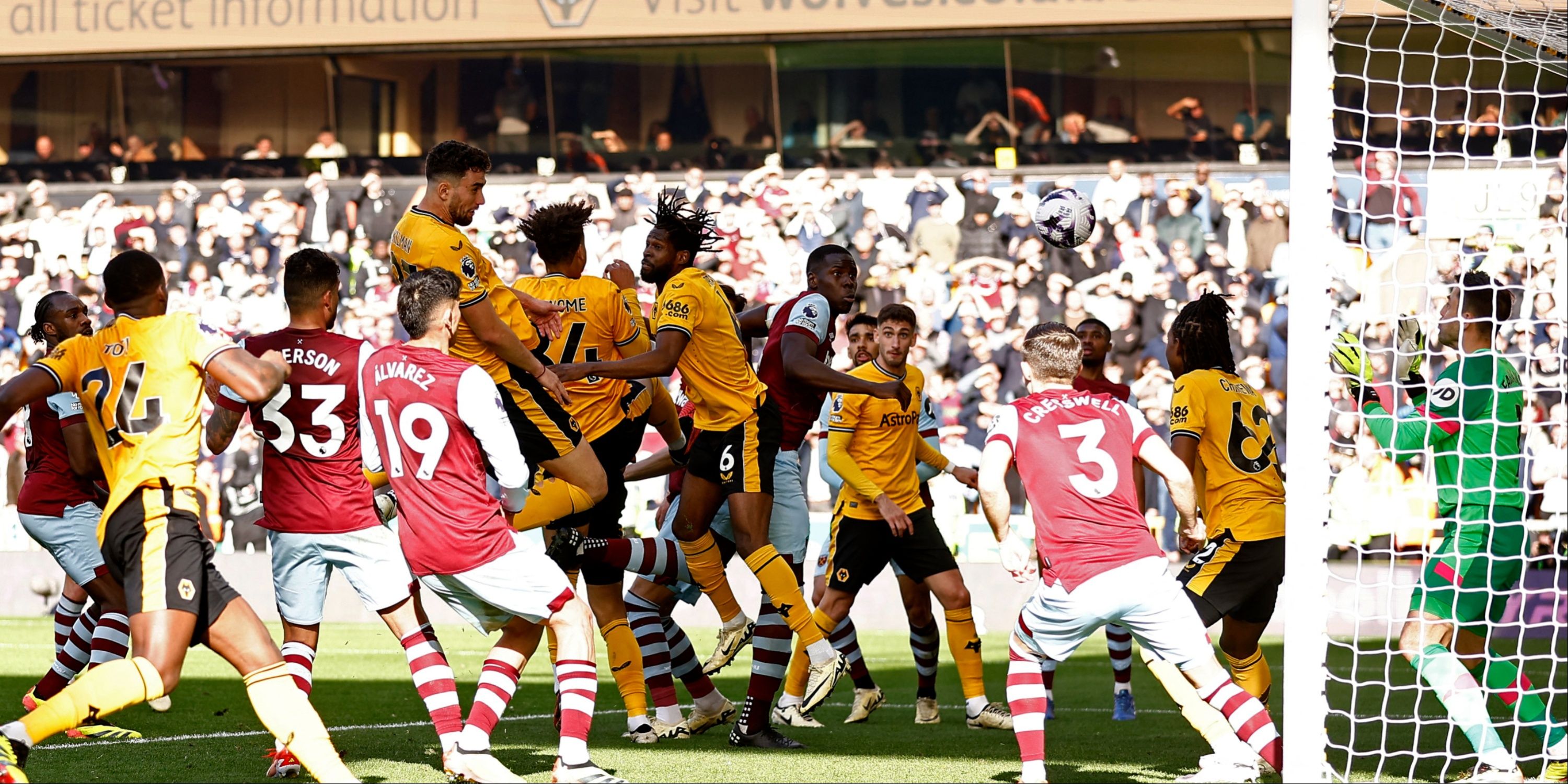 West Ham Score Late to Beat Wolves