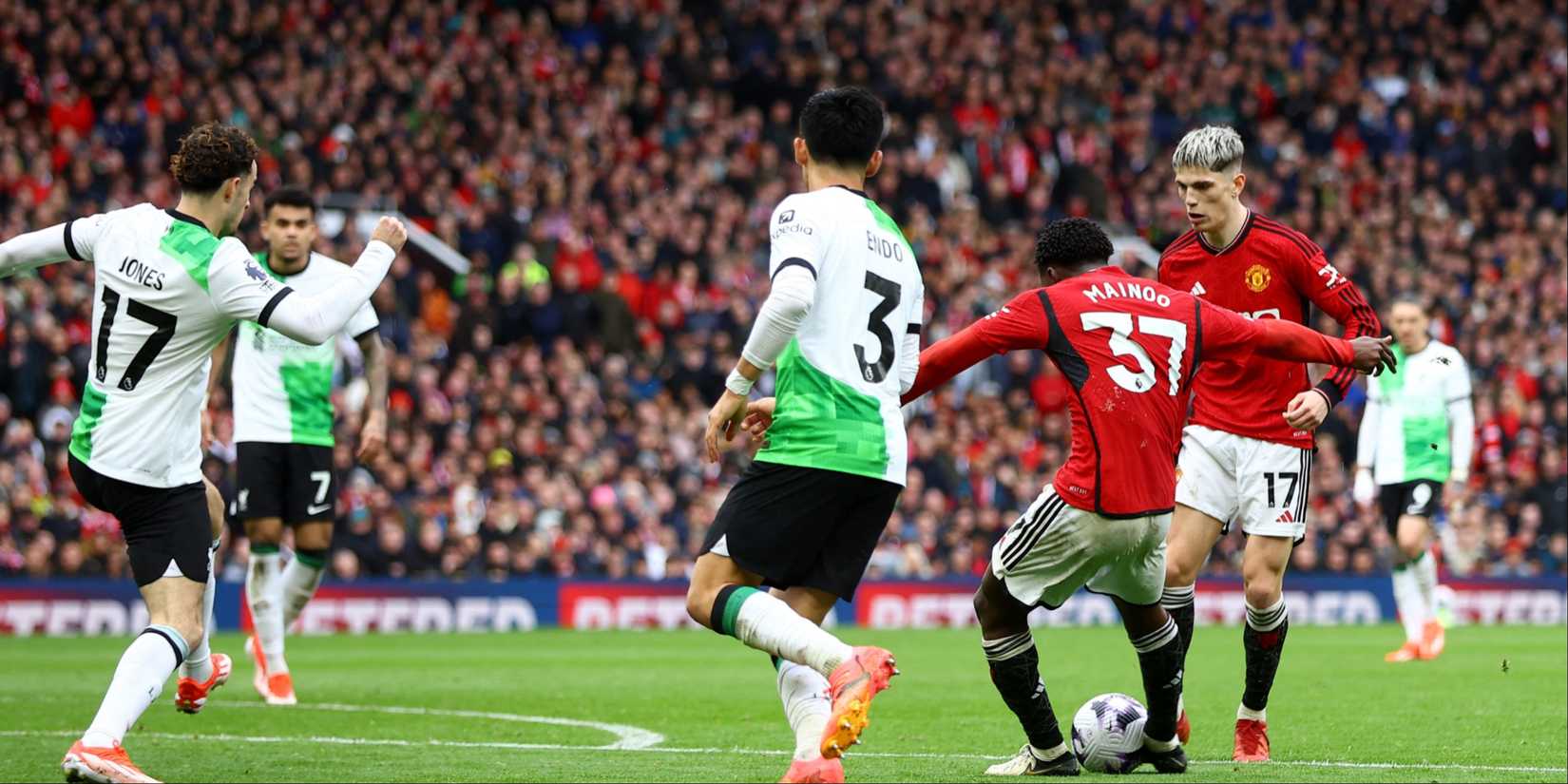 Bruno Fernandes Scores From 45 Yards in Man United vs Liverpool