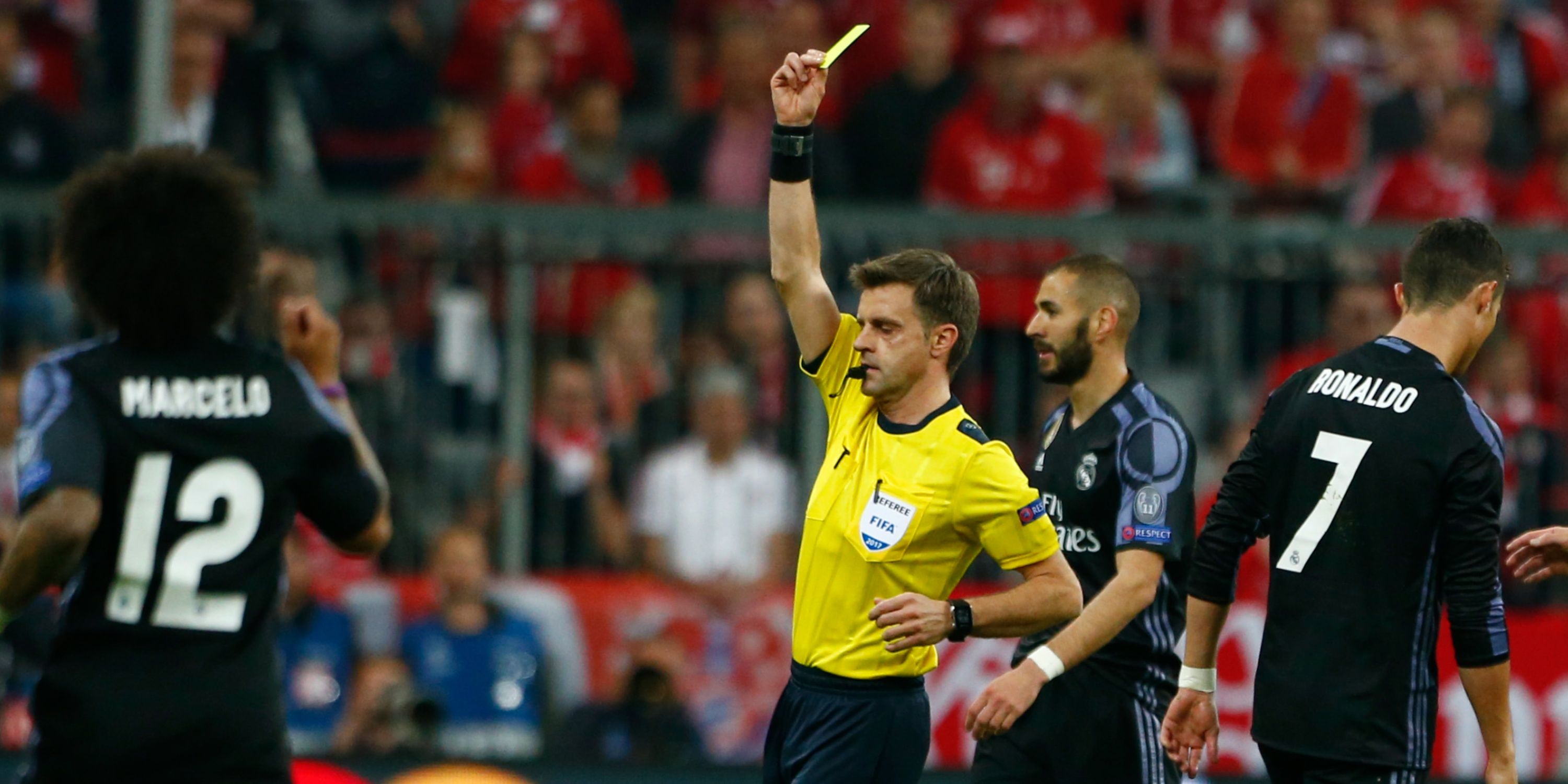 10 Best Referees in Football History (Ranked)