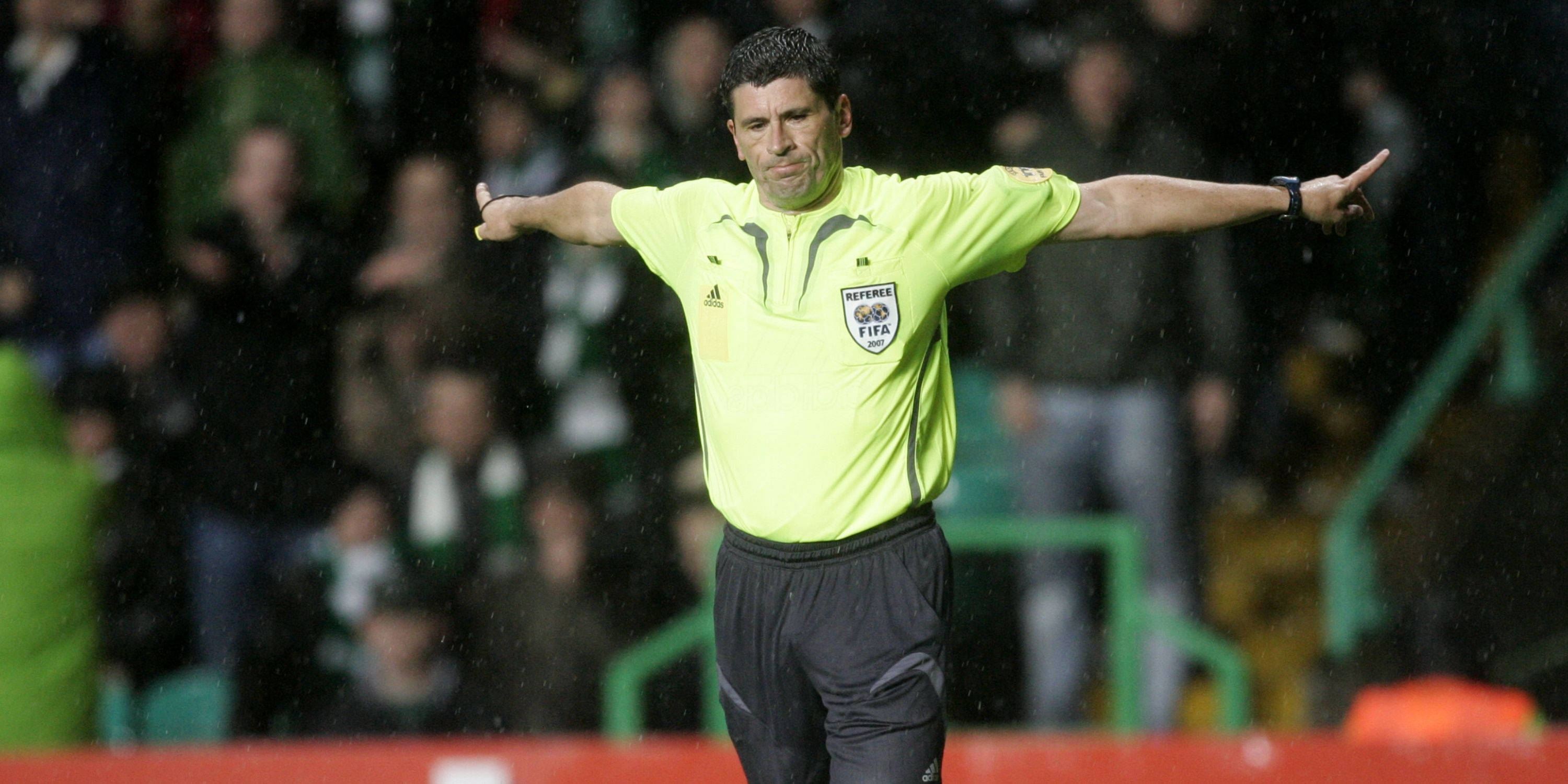 10 Best Referees in Football History (Ranked)
