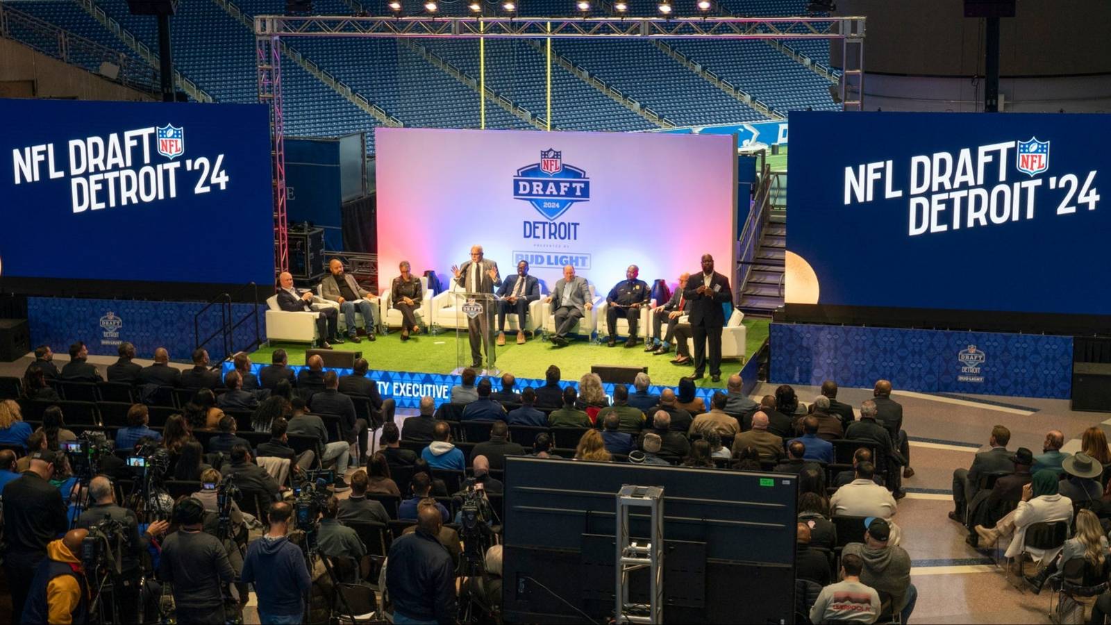NFL Draft Rumors: Top 4 Players Most Likely to Be Traded on Draft Day