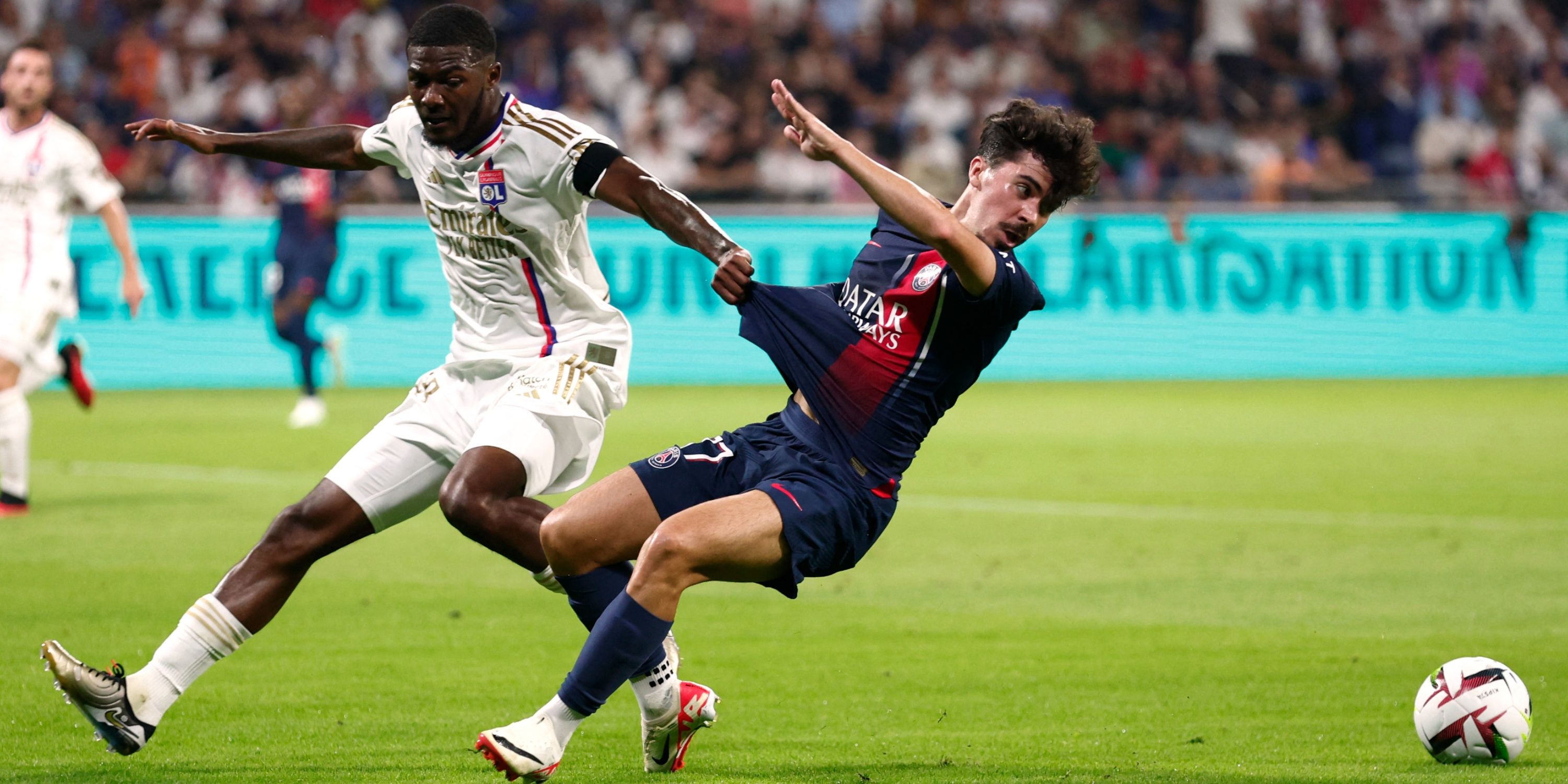 Ainsley Maitland-Niles Scores Last-Gasp Penalty in Lyon 4-3 Brest