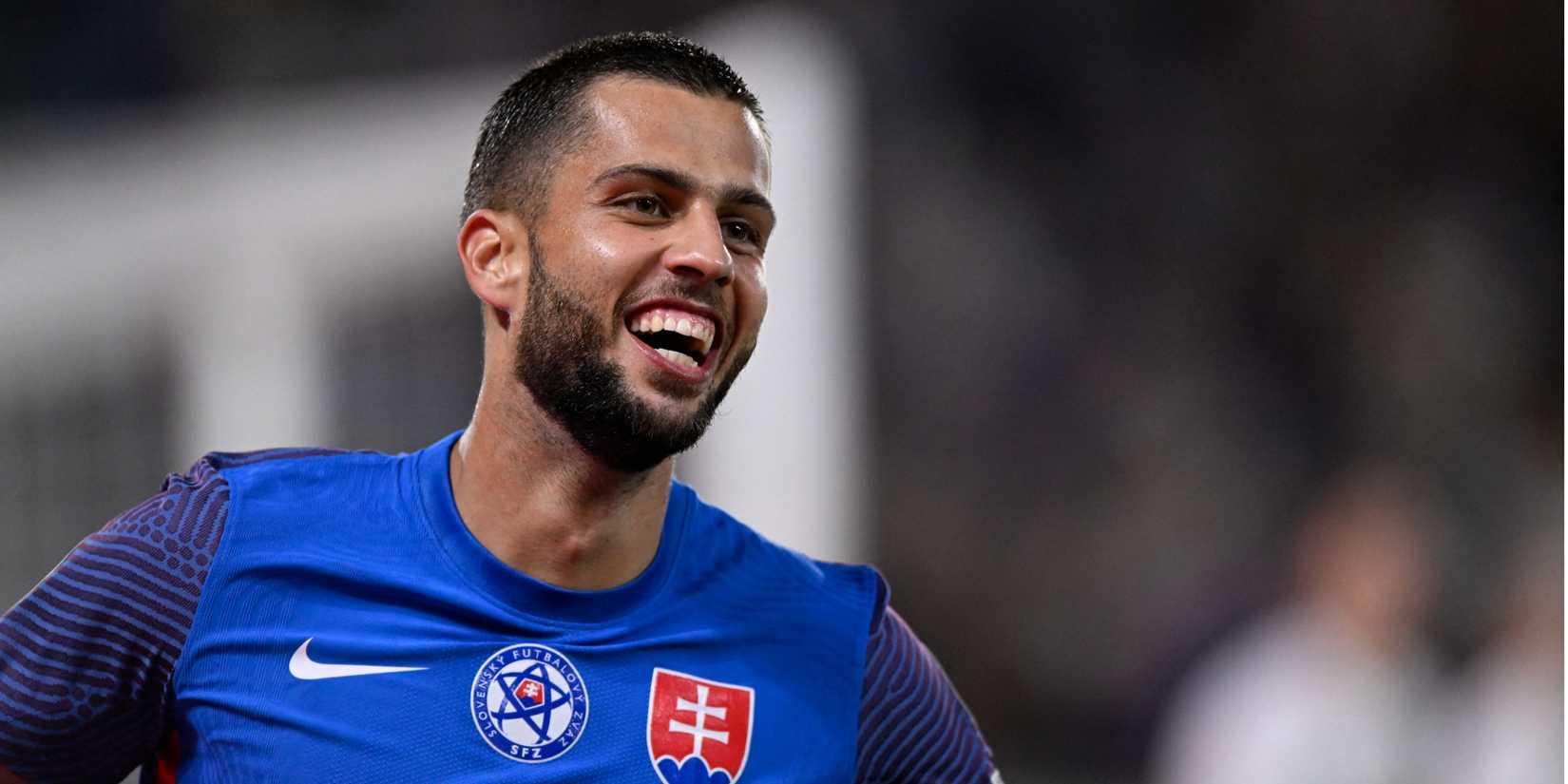 Man Utd Want to Sign Liverpool 'Crazy' David Hancko