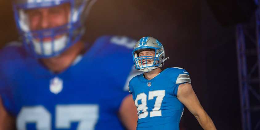 Ranking the Top 10 NFL Throwback Jerseys