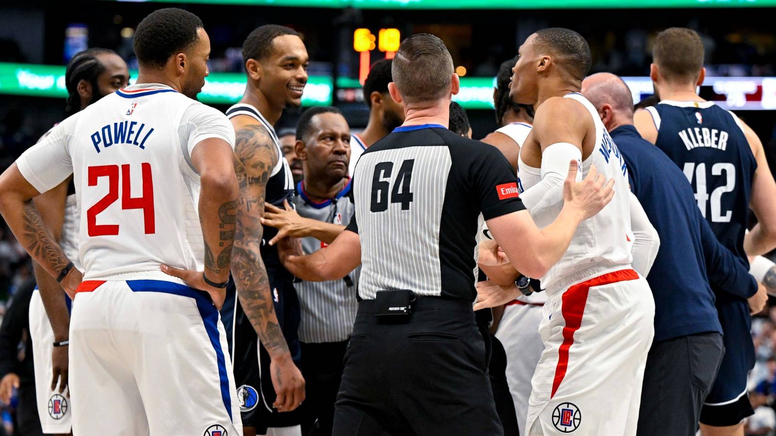 Clippers' Westbrook, Mavericks' Washington Jr. Ejected In Fiery Game 3