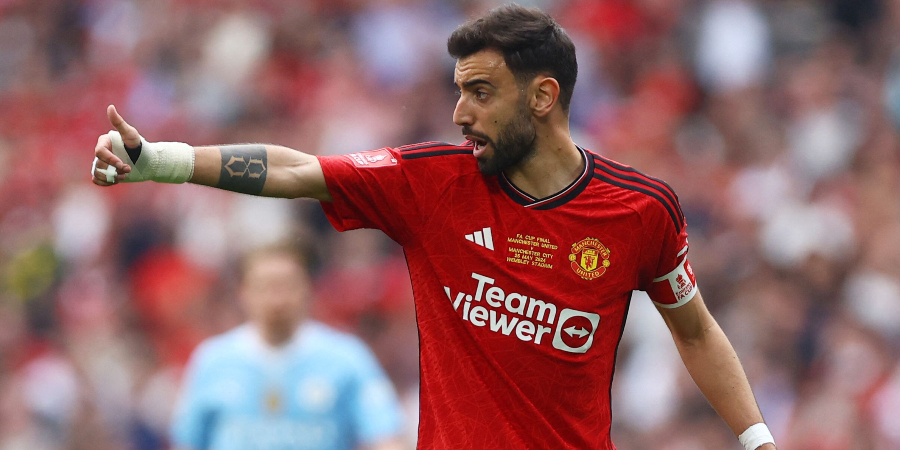 PSG 'In Talks' With Man Utd Over Bruno Fernandes and Sancho