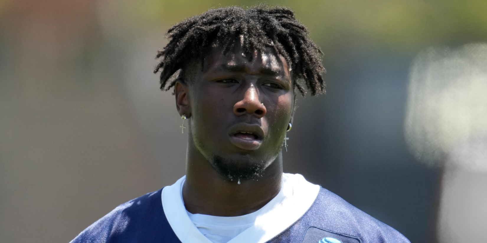Cowboys LB DeMarvion Overshown Put on Lots of Muscle Coming Off Torn ACL