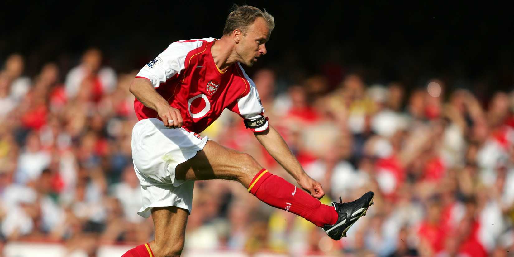 10 Players With the Best Outside-of-the-Boot Pass in Football History ...