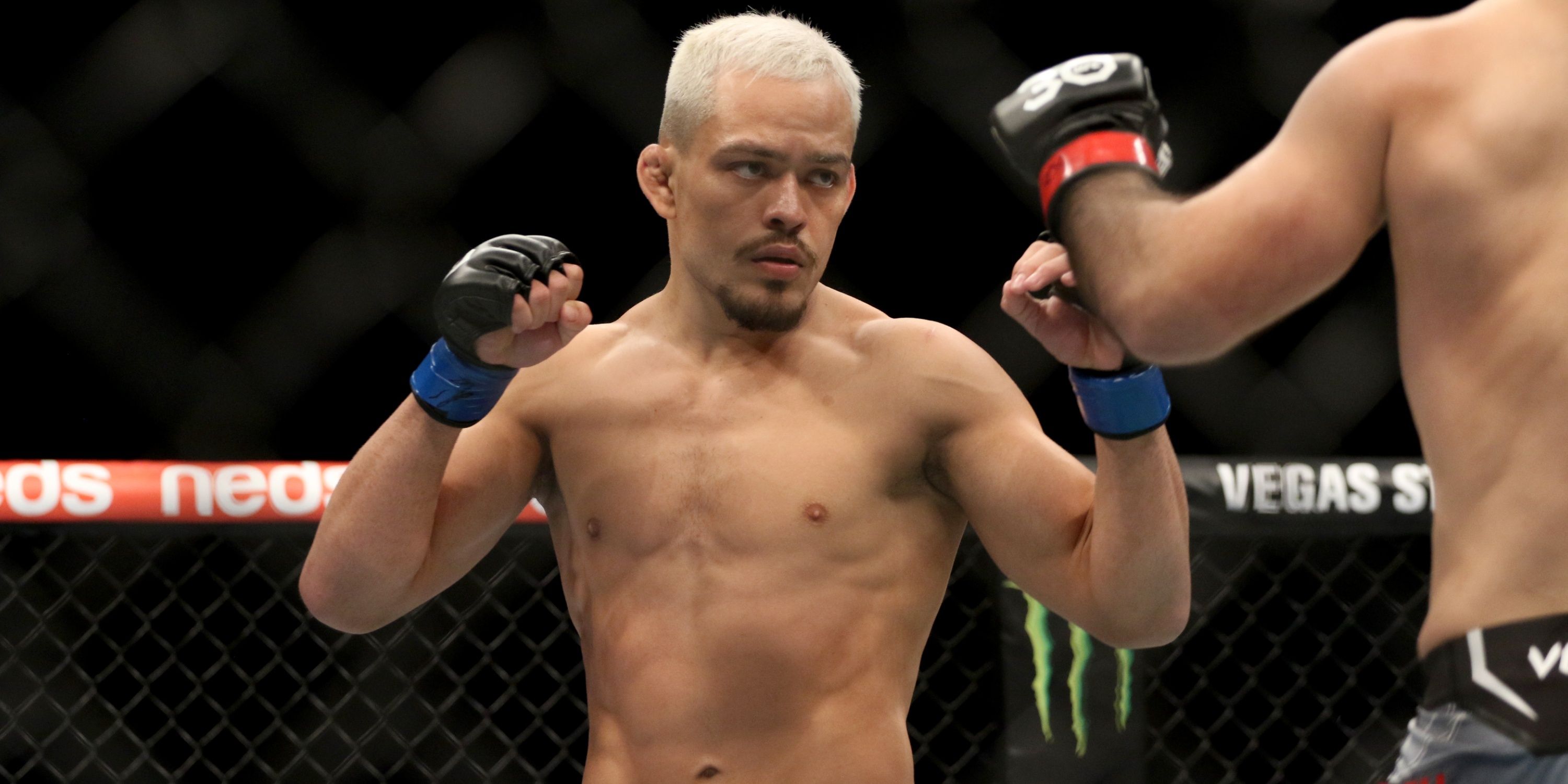 Elves Brener Shares Scary Weight Cut Footage for UFC 301