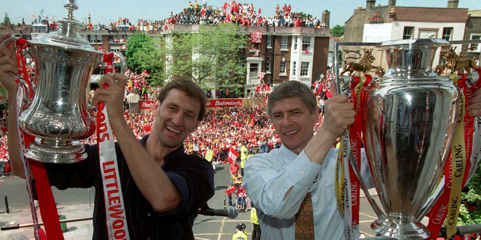 11 Greatest English Defenders in Football History [Ranked]