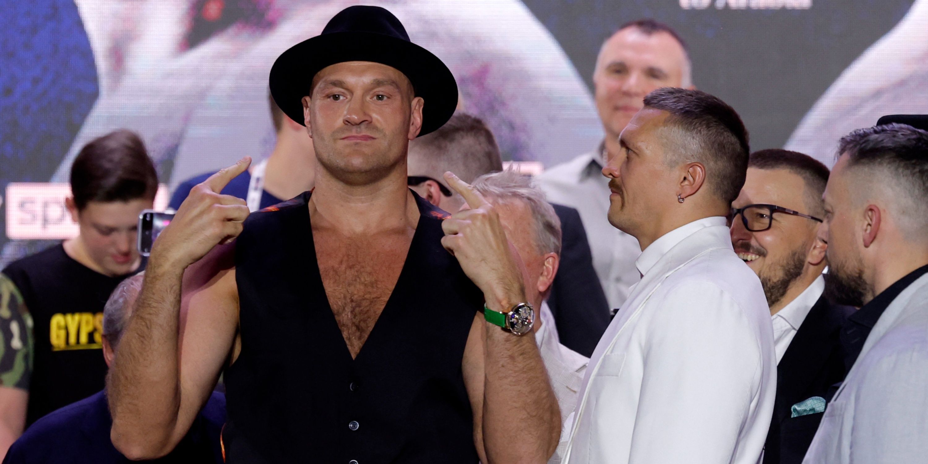 Oleksandr Usyk vs Tyson Fury 2: Age, Weight, Height & Boxing Record