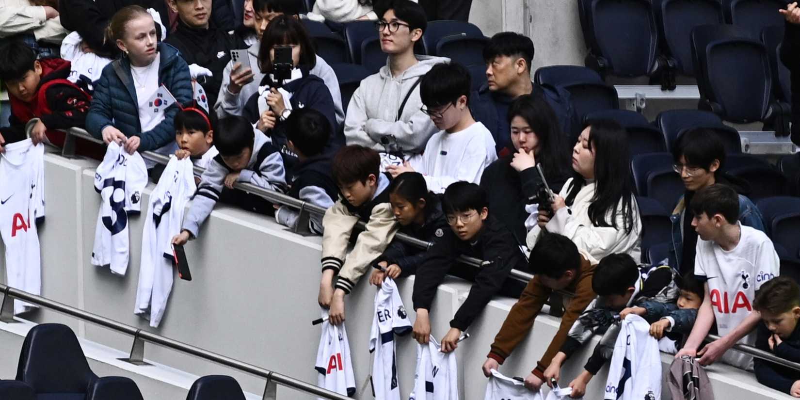 Tottenham Hotspur Songs & Chants (Complete Guide)