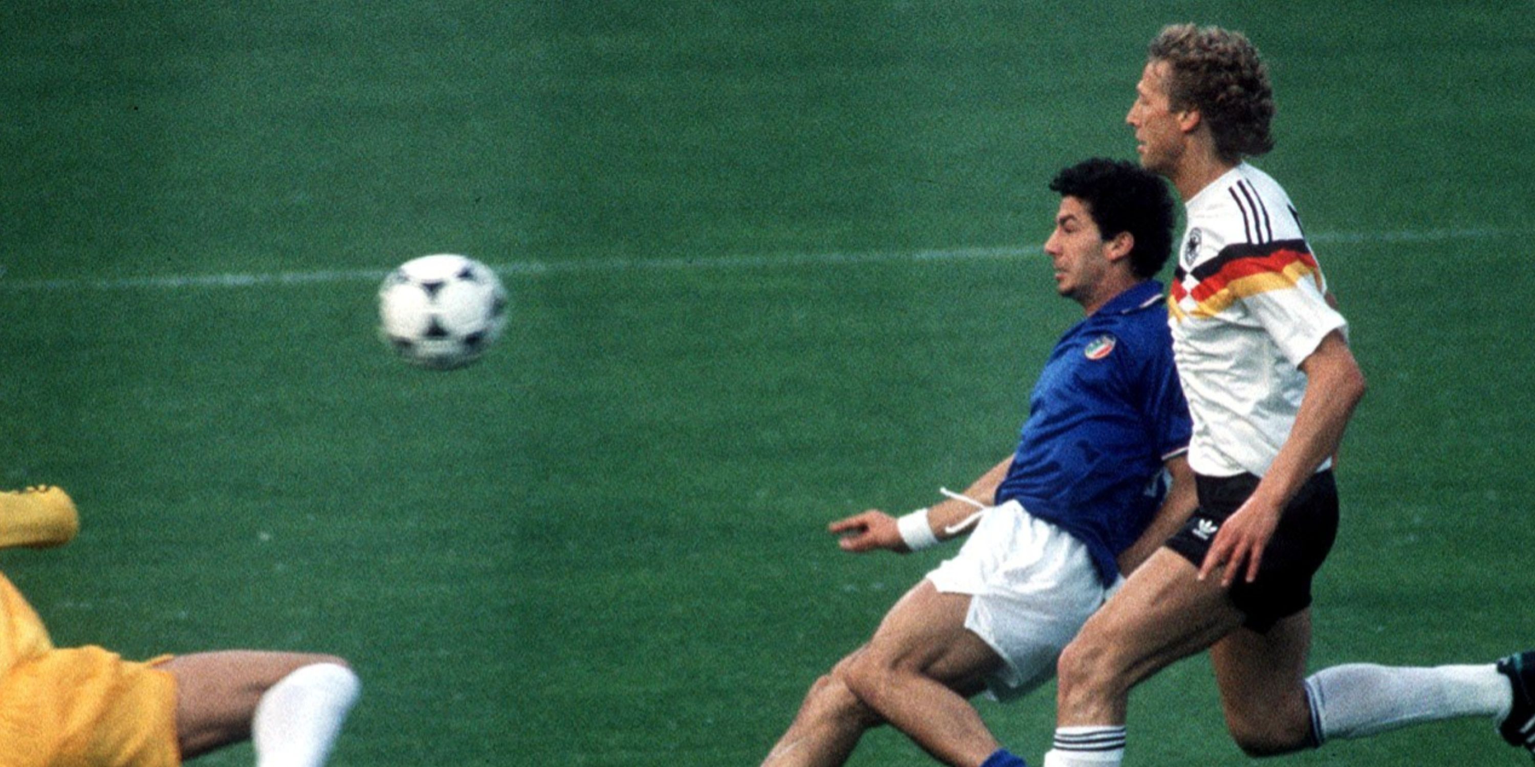 10 Best International Kits in Football History (Ranked)