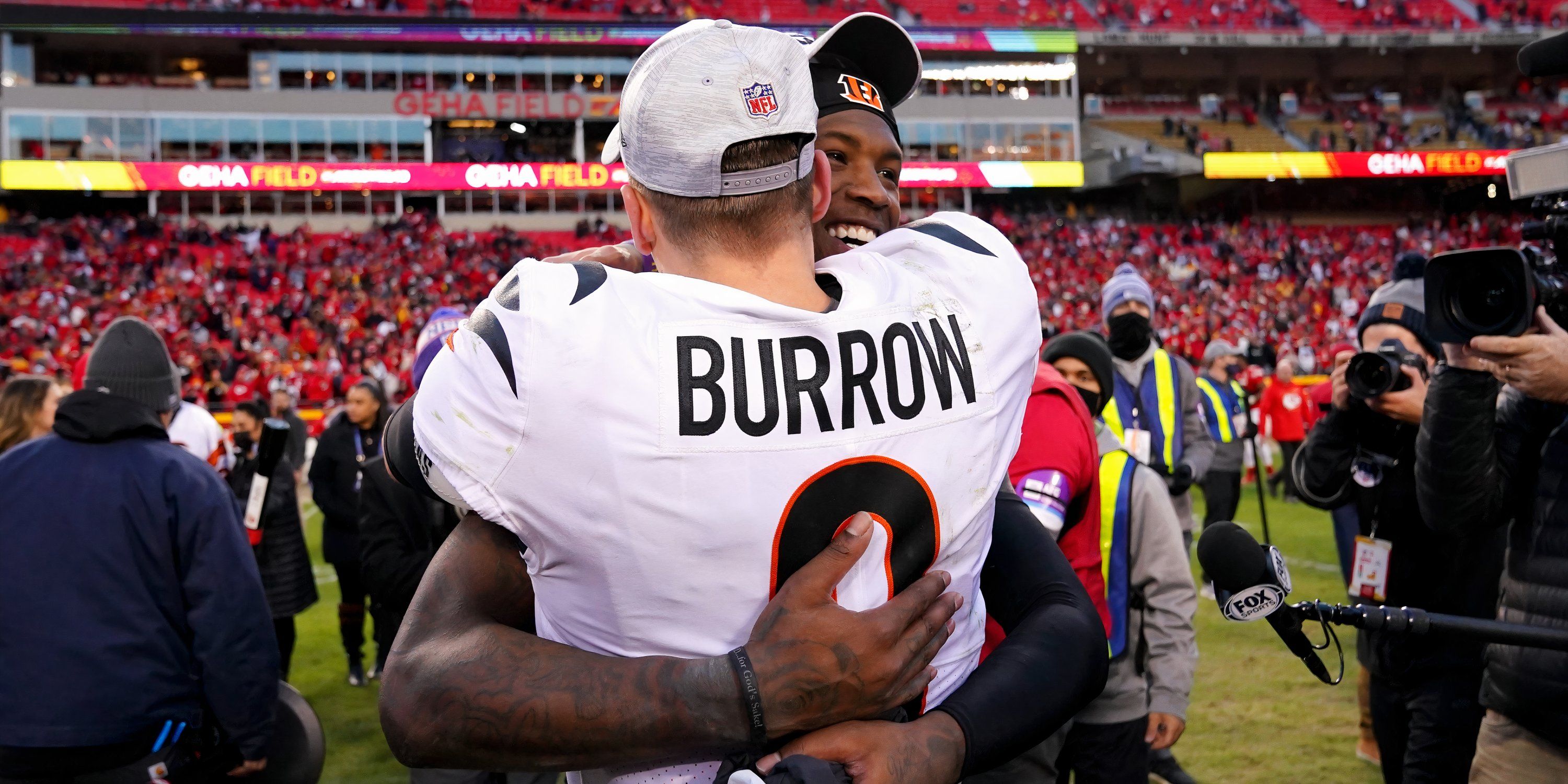 Bengals QB Joe Burrow Appears at Vogue World as Fans React to his Outfit