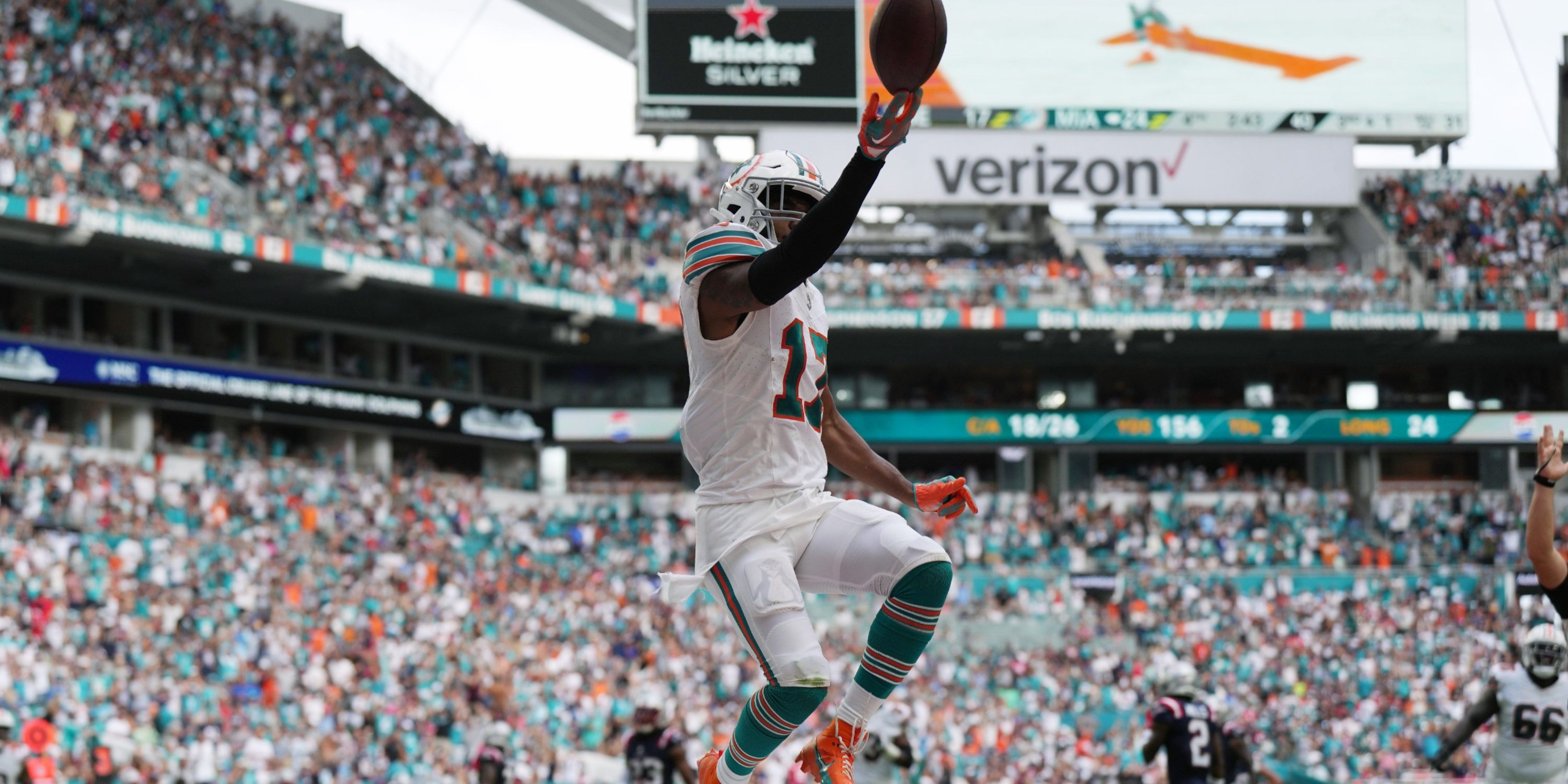 Report: Dolphins Give Jaylen Waddle An $84.75 Million Bag