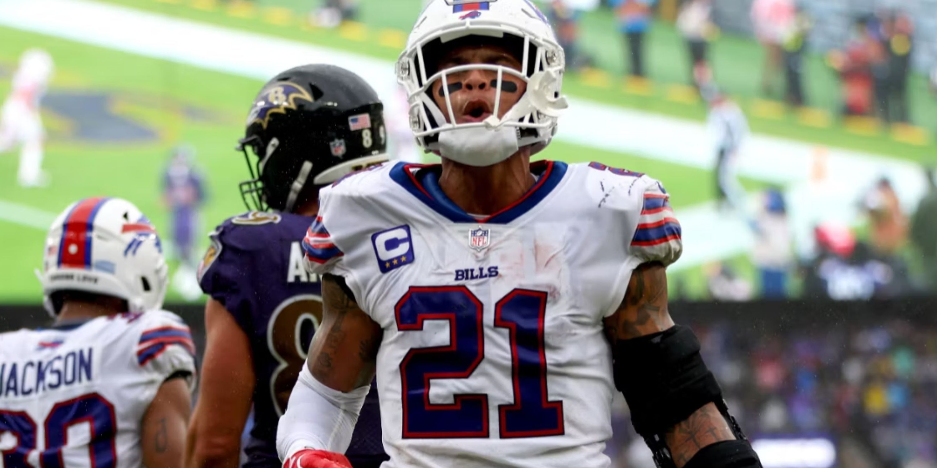 Dolphins CB Says Jordan Poyer 'Wants Everyone To Learn From Him'