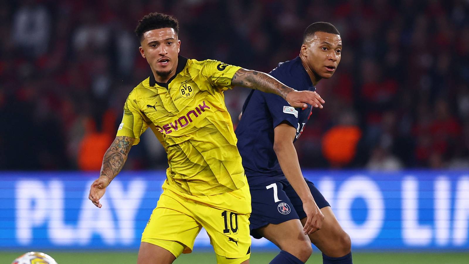 Jadon Sancho's Man Utd Stats vs His Borussia Dortmund Stats