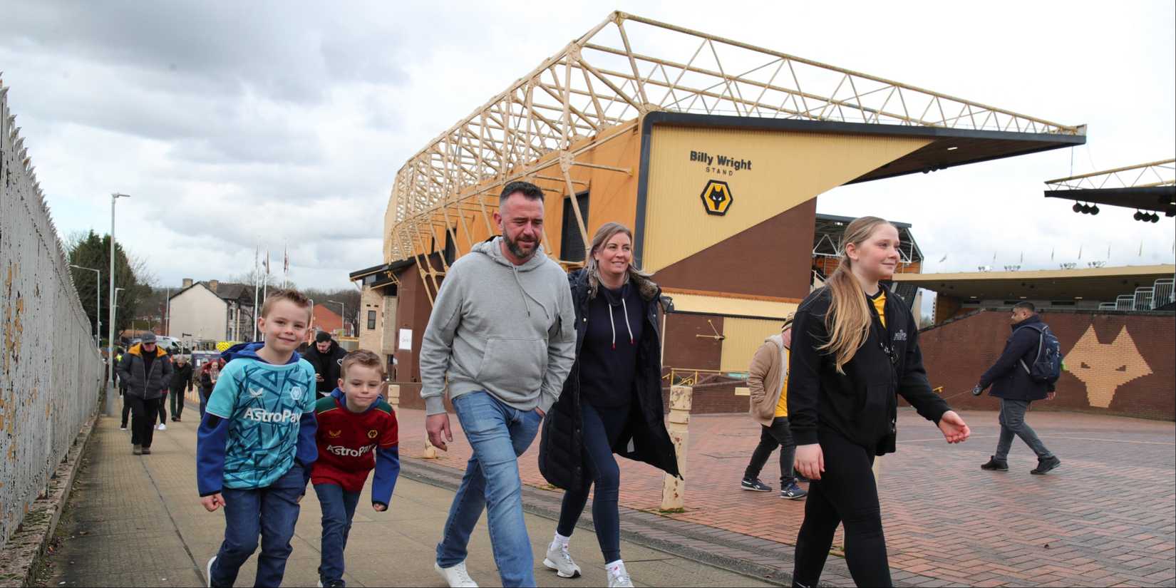 Every Premier League Club's Away Fans Ranked From 1st to 20th by AI