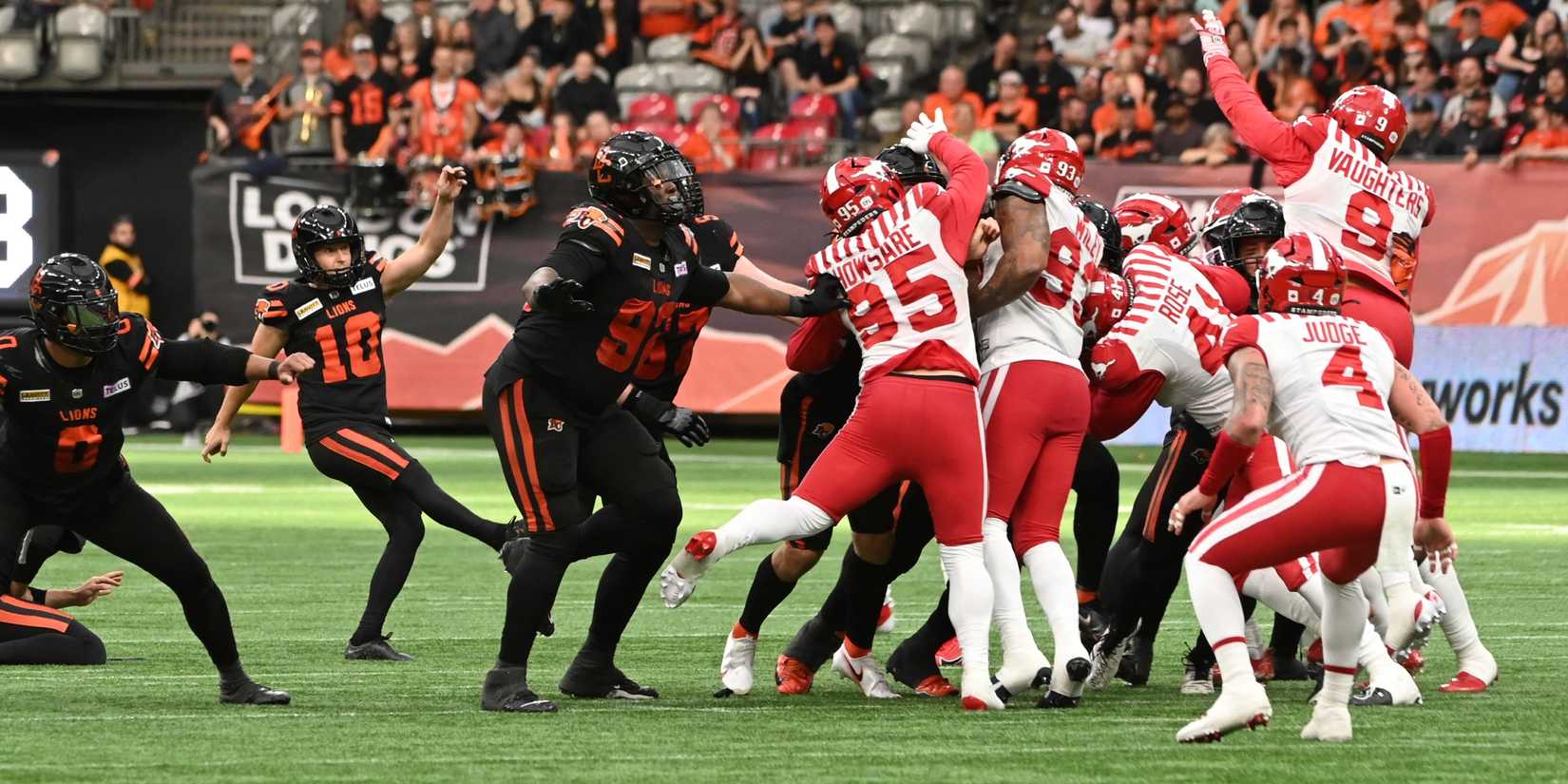 What's the Difference Between Canadian & American Football?