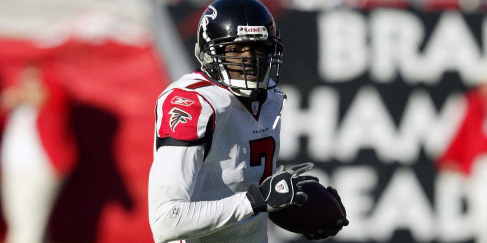 The 10 NFL Quarterbacks With the Most Rushing Yards in a Game