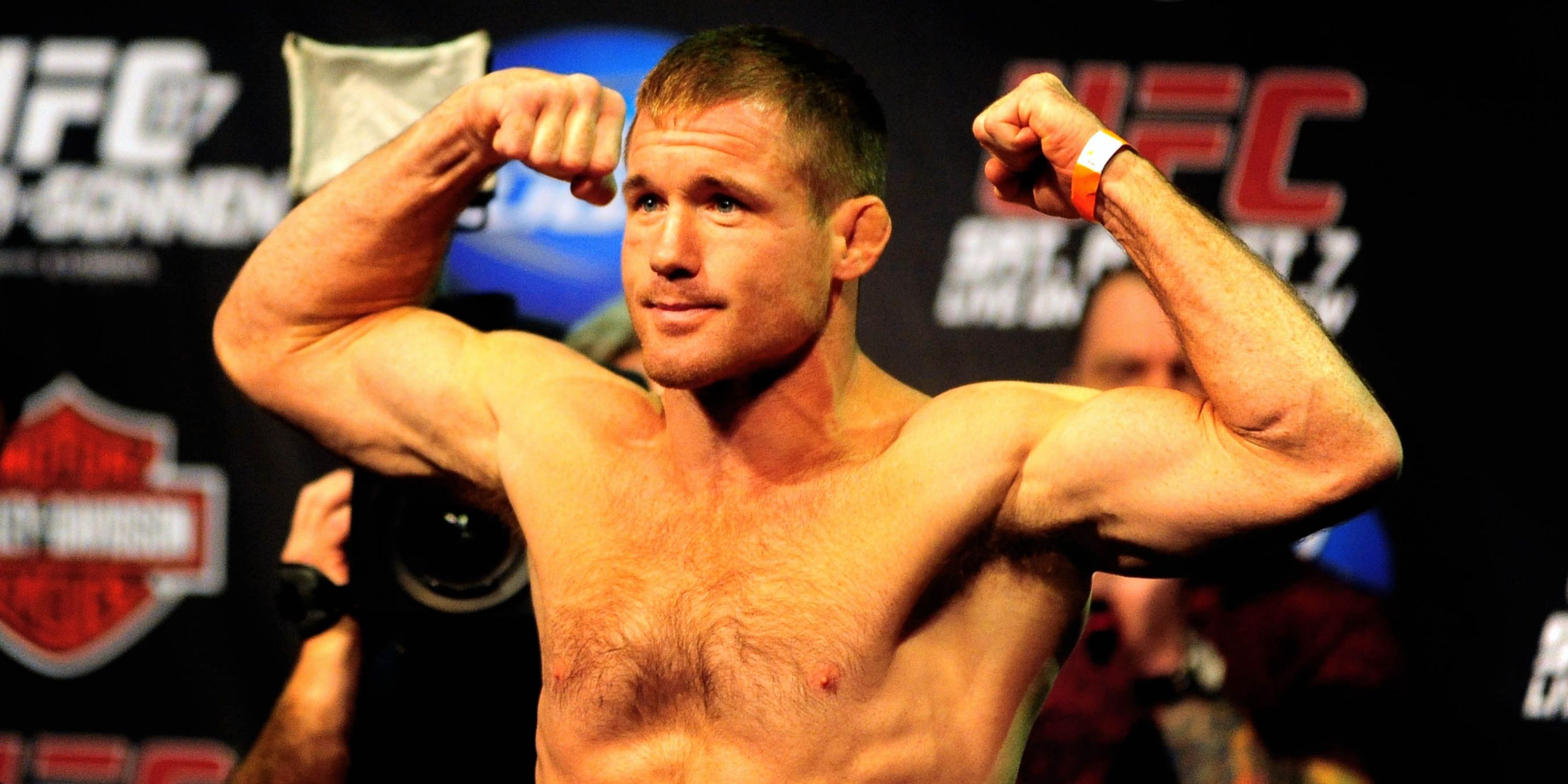 The 10 Greatest American MMA Fighters Ever [Ranked]