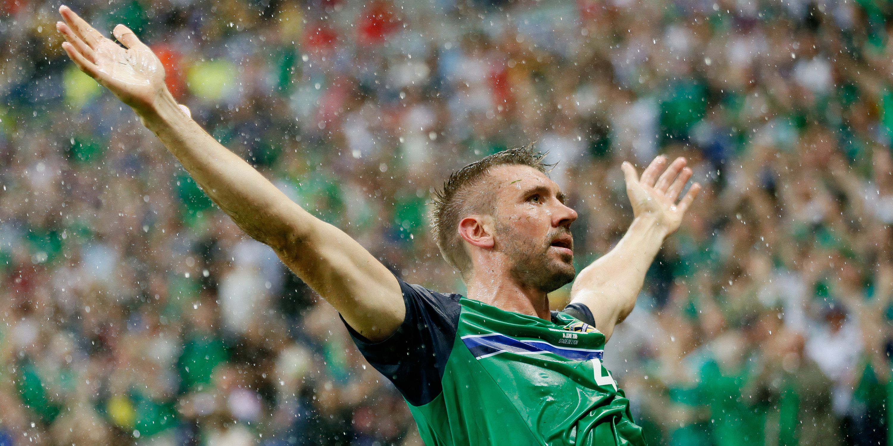 10 Greatest Northern Ireland Players in Football History [Ranked]