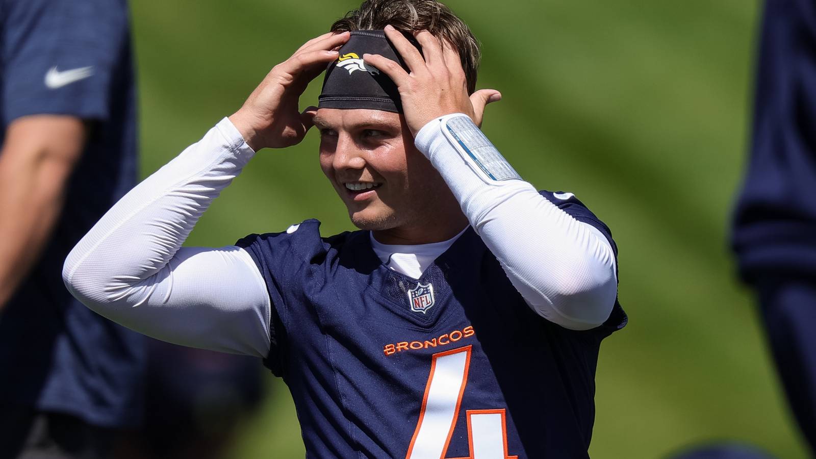 Bo Nix, Jarrett Sitdham Ahead of Zach Wilson in Broncos' QB Room