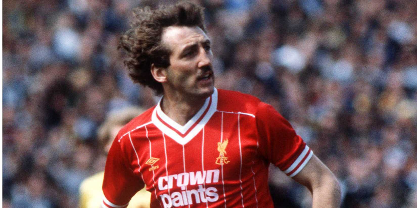 10 Greatest Liverpool Defenders in Football History [Ranked]