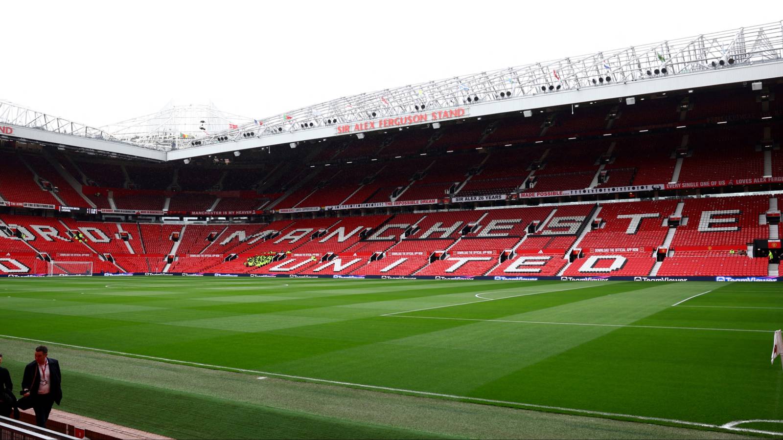 Manchester United's New Redesigned Old Trafford Tunnel