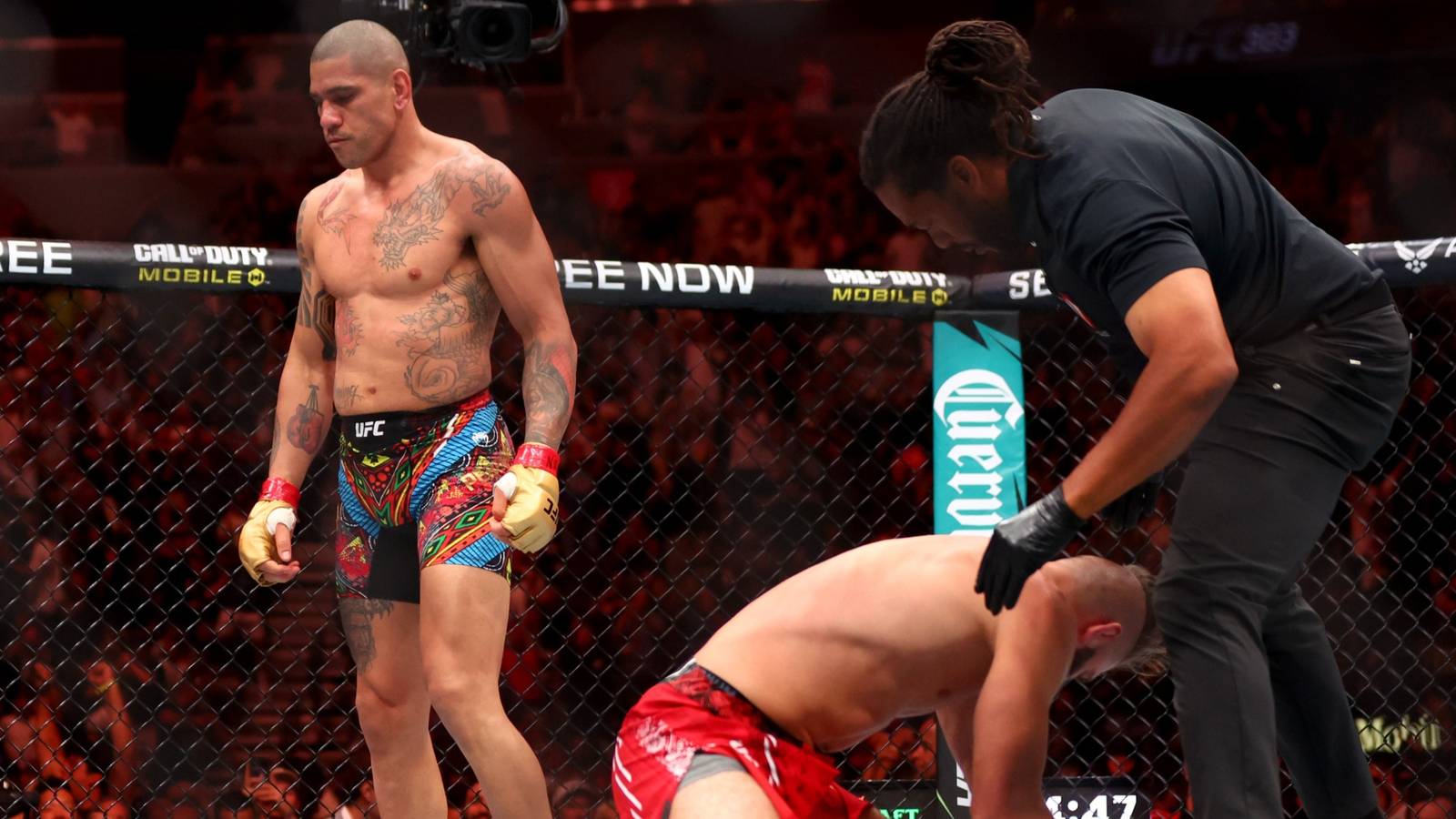 Crowd Footage Shows Alex Pereira's Devastating KO over Jiri Prochazka